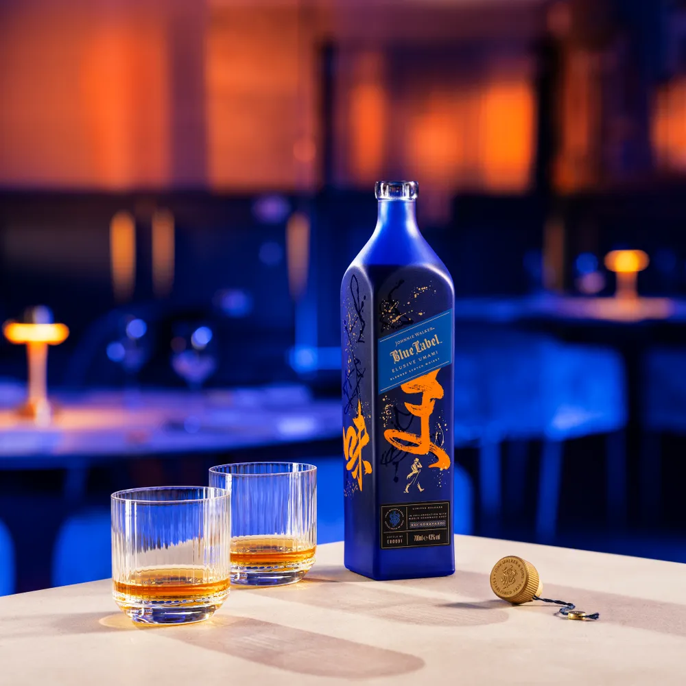 Johnnie Walker Blue Label Elusive Umami tilt jouw whisky-avondje naar ...