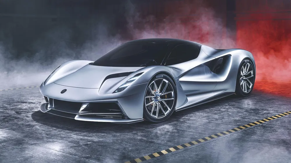 Lotus meldt zich bij de grote jongens en onthult hypersnelle Lotus Evija