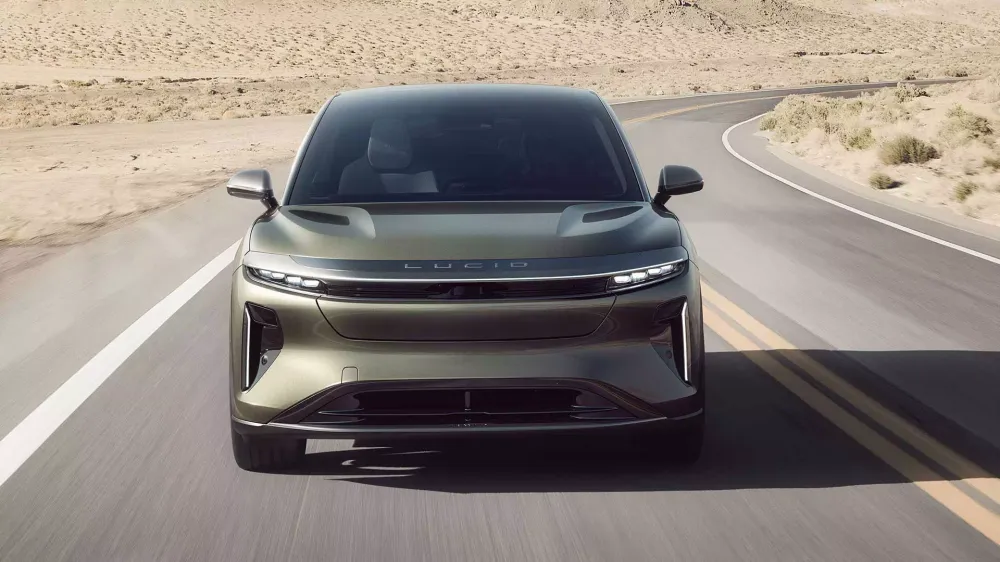 Lucid dropt de Gravity, de eerste elektrische SUV die op ons ...