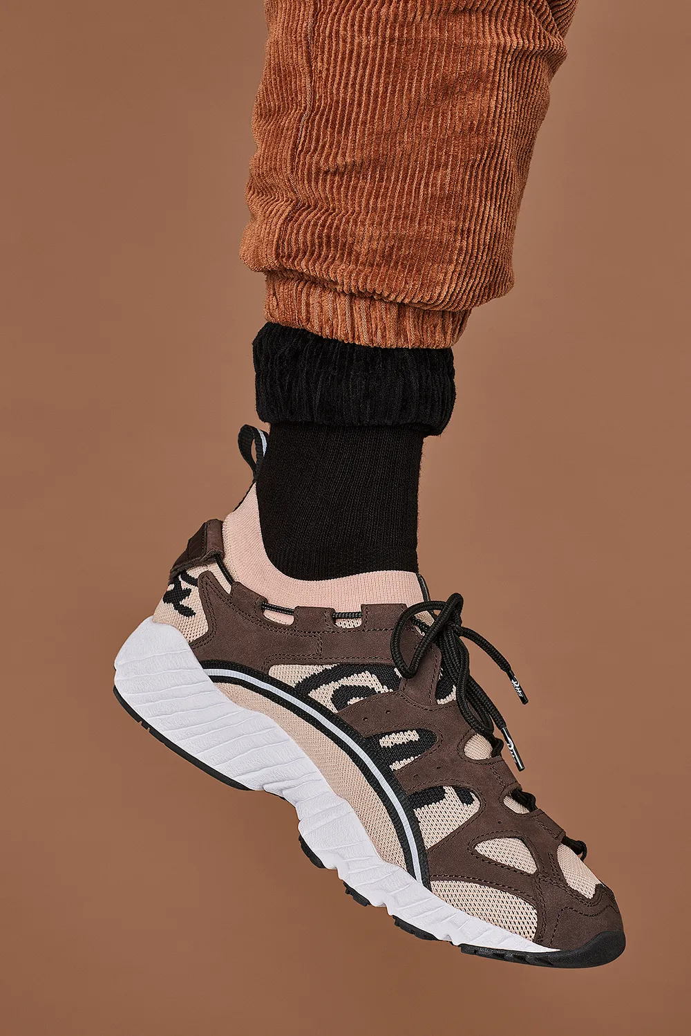Patta werkt samen met Asics Tiger voor een nieuwe schoen GEL-MAI Knit