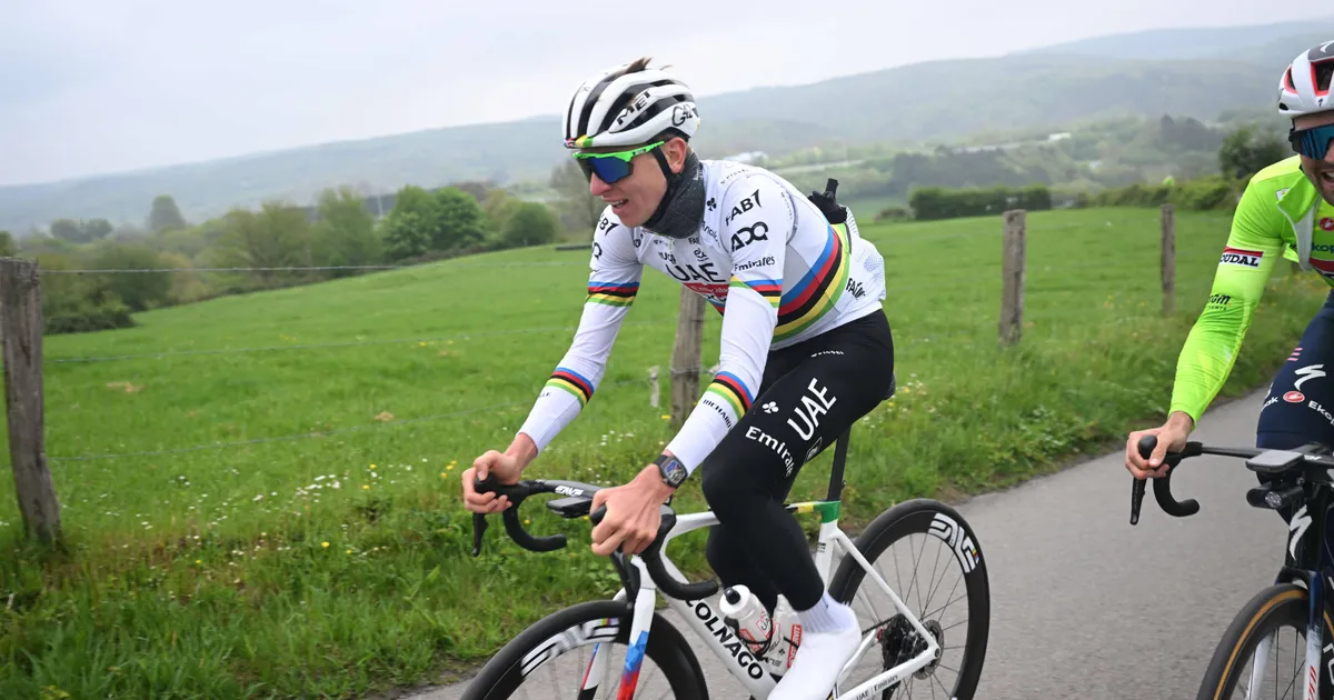 "That man is one of the most aero people in the peloton" but Adam ...