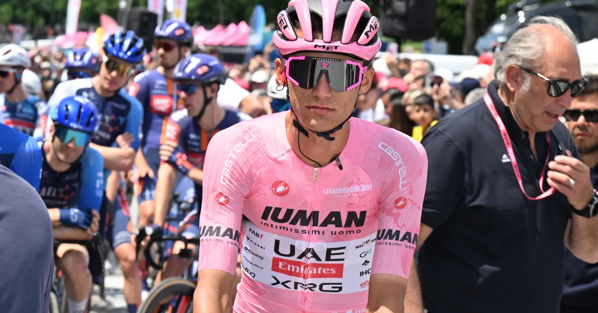 Giro d'Italia 2025 GC Update | Chaos on stage 14 sees Simon Yates up to ...
