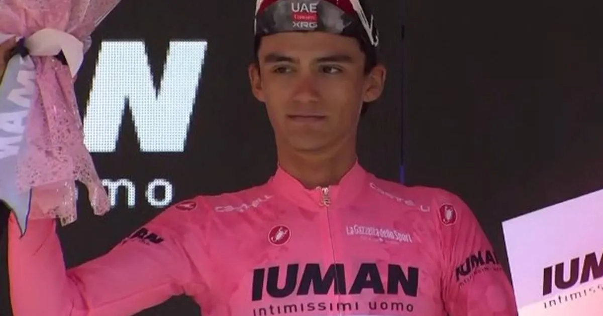 GC Update Giro d'Italia stage 9 | Isaac del Toro takes over pink jersey ...