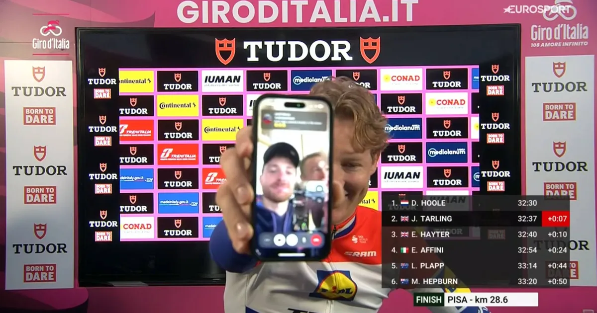 Daan Hoole takes surprise stage 10 victory at 2025 Giro d'Italia ...