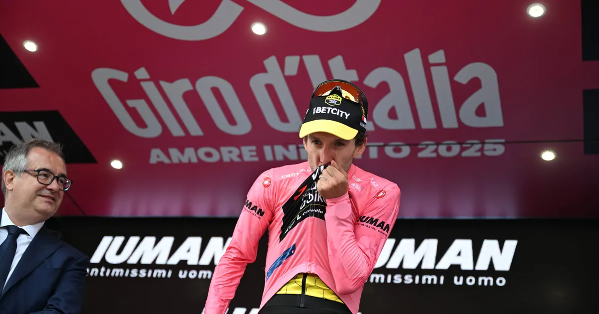 DISCUSSION Giro d'Italia Stage 20 | Simon Yates winning a historic Giro ...