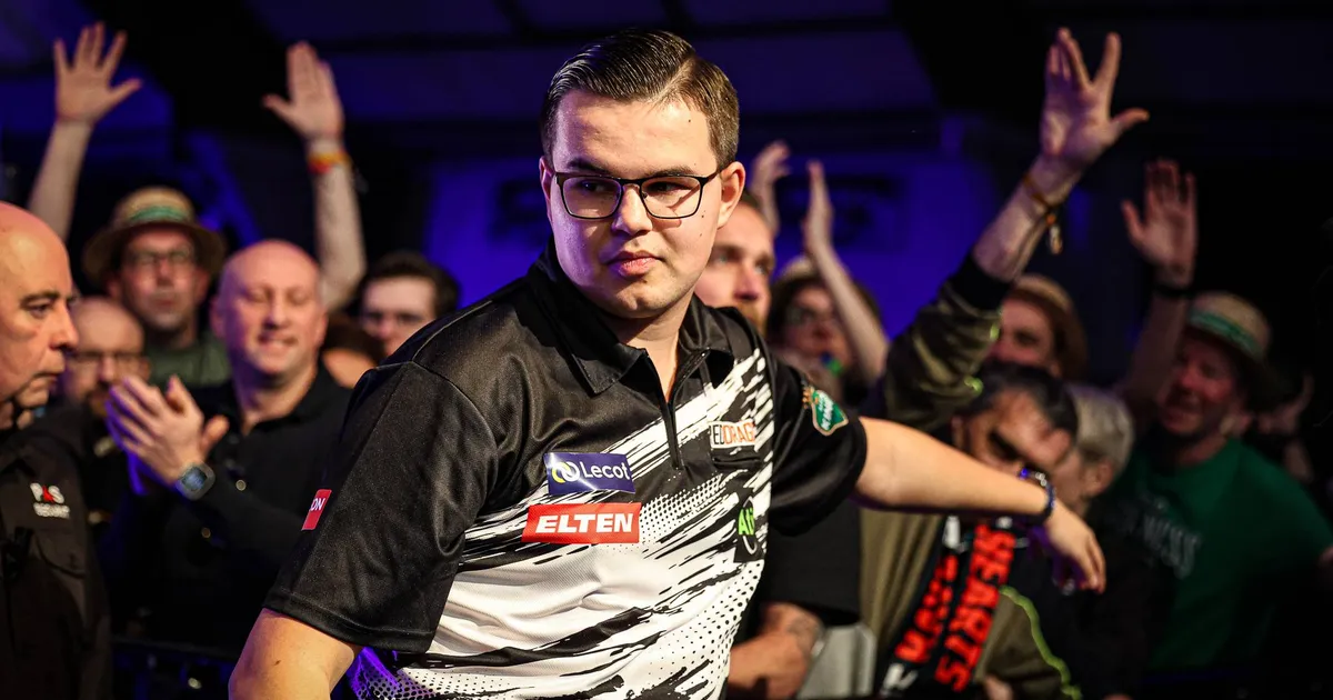 "This win will give me massive confidence" - Gian van Veen defeats Luke ...