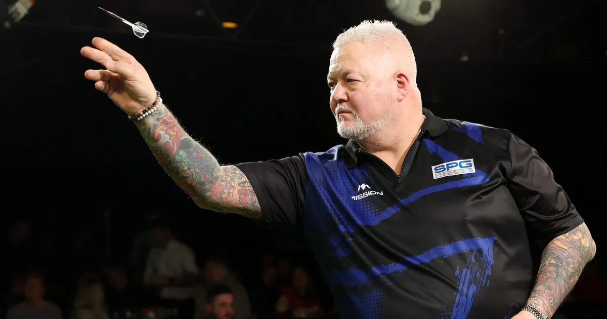 Darryl Fitton bleibt beim Darthersteller Mission Darts als Spielertrainer