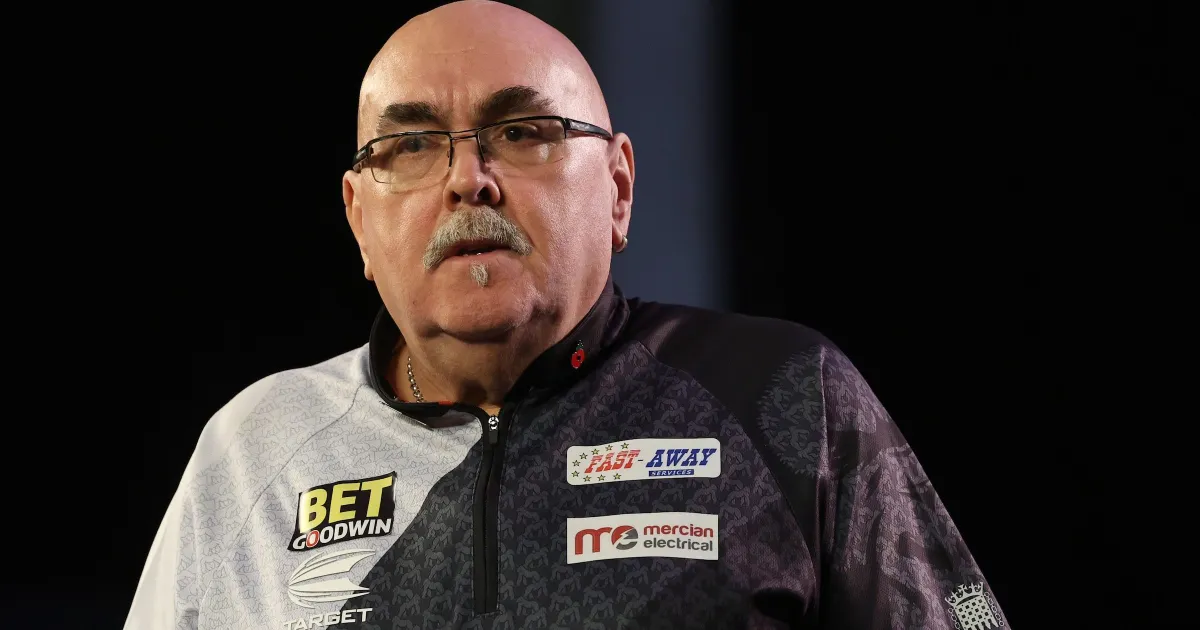 "Ich finde es nicht richtig... 45 ist nicht wirklich ein Senior" - Paul Hogan & Tony O'Shea ...