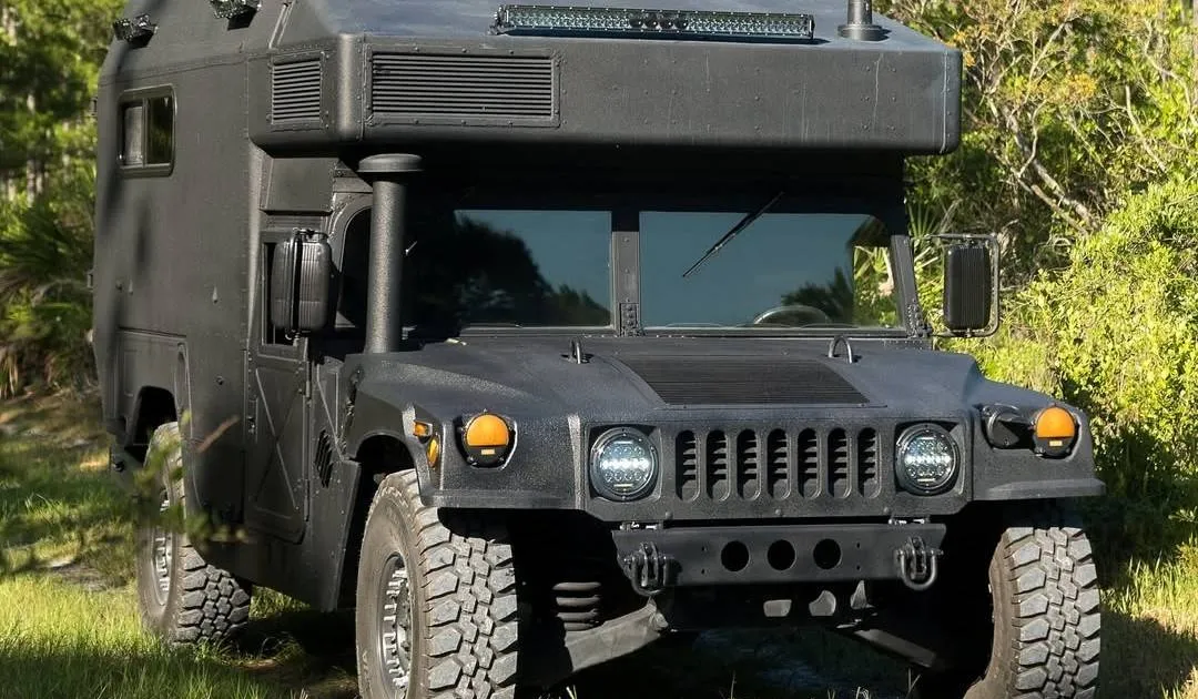 Van legervoertuig tot droomcamper: deze omgebouwde Humvee is next level