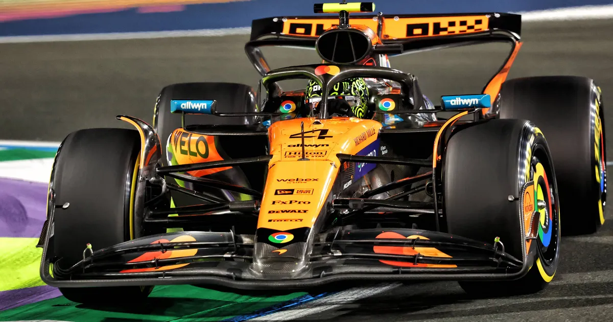 Uitslag VT2 | Norris snelste voor Piastri en Verstappen, Tsunoda crasht ...