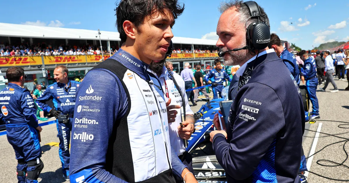Williams' Alex Albon reflektiert Vorfall mit Charles Leclerc beim ...