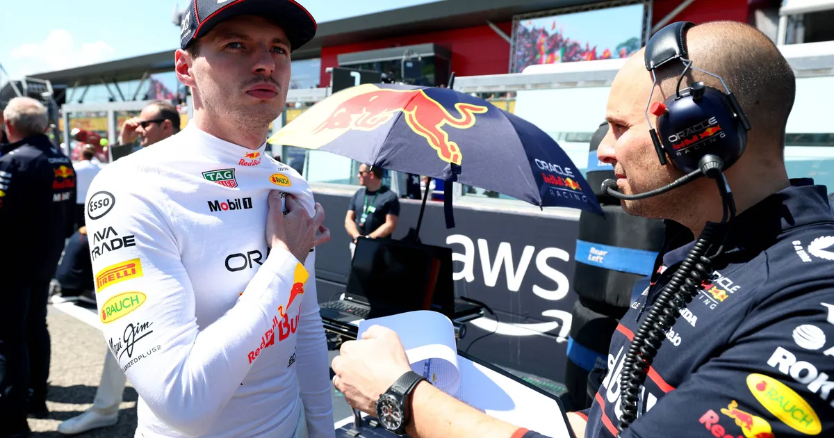 Boardradio onthult hoe Verstappen reageerde op Russell tijdens safety car