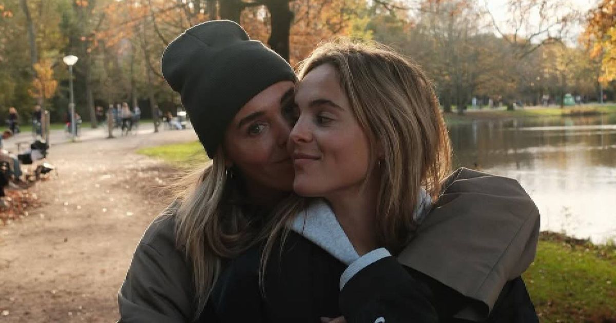 Stapelverliefde Pien Sanders en Jill Roord schitteren in zéér pikante ...