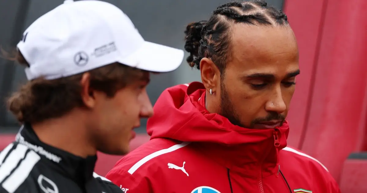 Lewis Hamilton viser sin sande kulør med besked til Kimi Antonelli ...