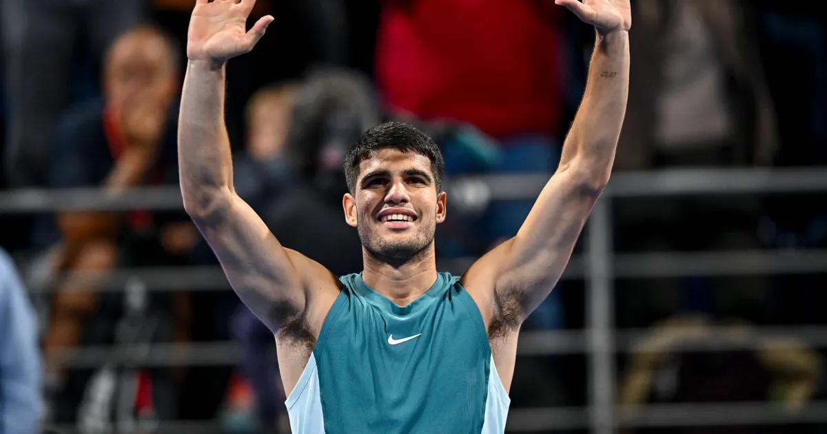 Demolierend ! Carlos Alcaraz schlägt Quentin Halys bei seinem Debüt in ...