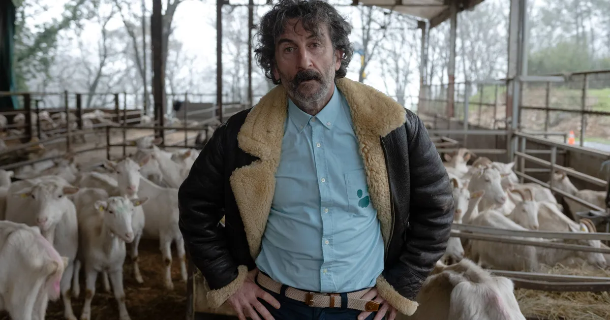 Netflix deelt officiële trailer van nieuwe serie met 'Entrevías'-acteur ...