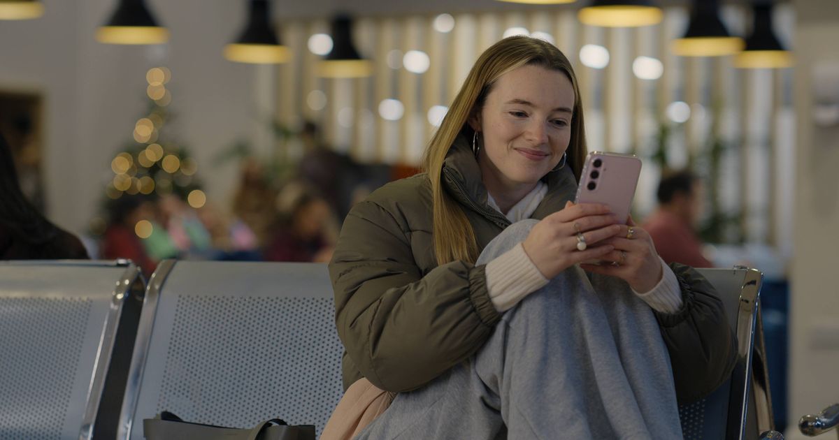 Kijkers genieten met volle teugen van nieuwe vrolijke Netflix-serie ...