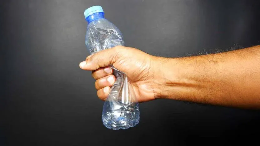 Wat Dry Fasting is en en waarom je het niet moet proberen