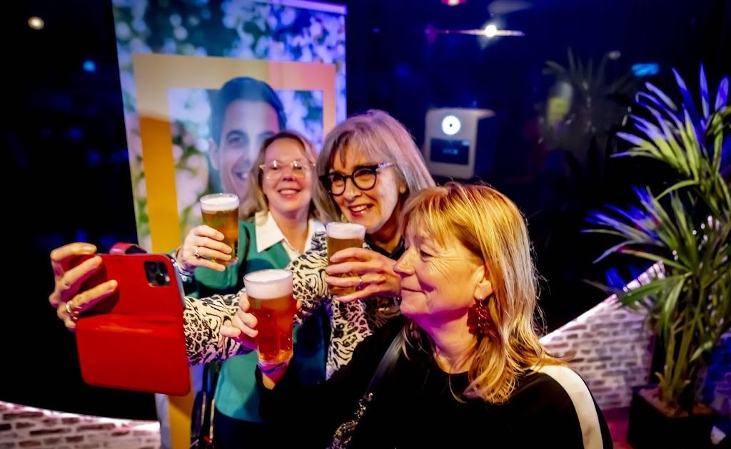 Zaal gaat los bij D66 na eerste exitpoll