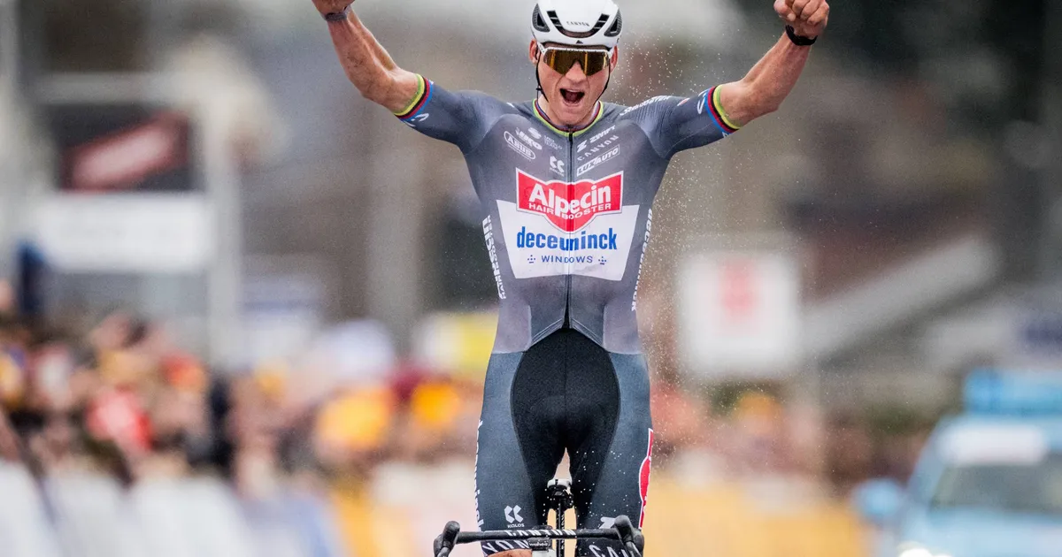 "Hij is echt niet dom, hoor" – Alpecin-baas Philip Roodhooft neemt het ...