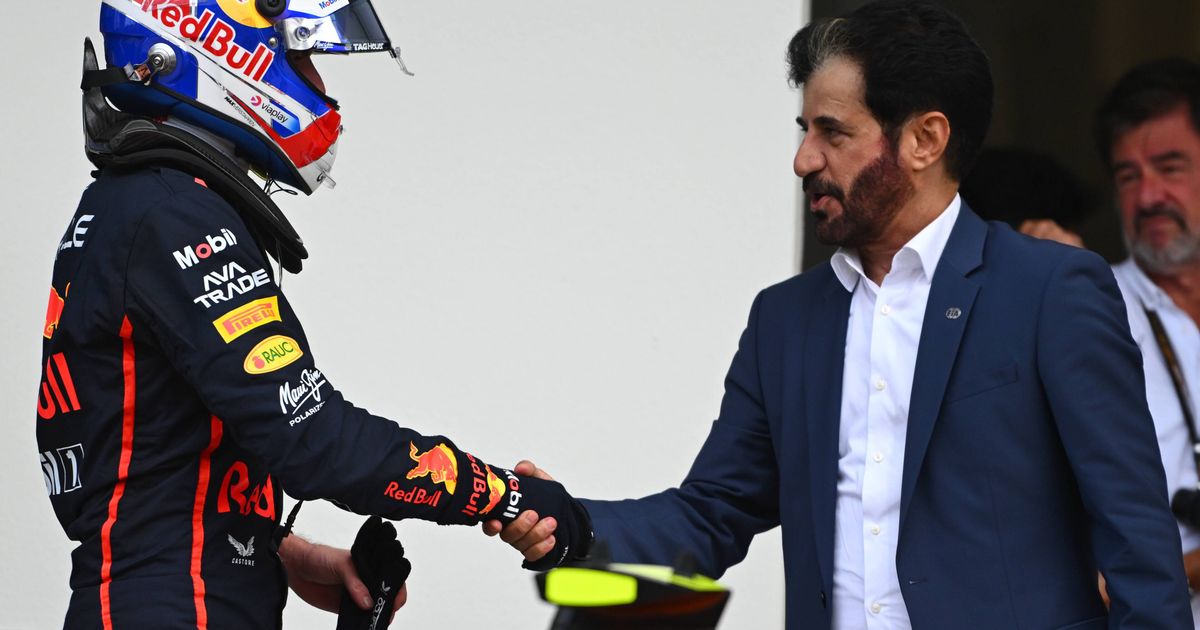 Verstappen houdt de kaken stijf op elkaar: 'Dat hoeft niemand te weten'