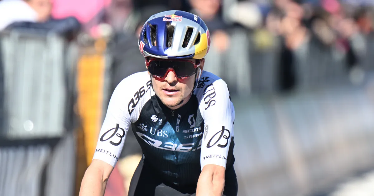 Tom Pidcock is kicking himself after blowing Giro GC hopes: "No, the ...