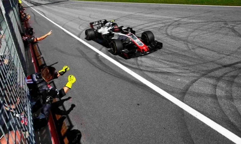 Haas label team collision as 'unacceptable'