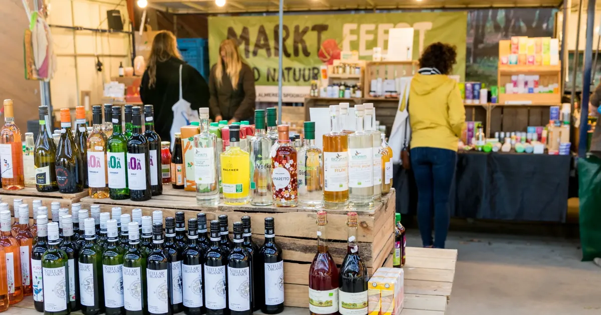 Biologische boerenmarkt op zaterdag op de Kemphaan