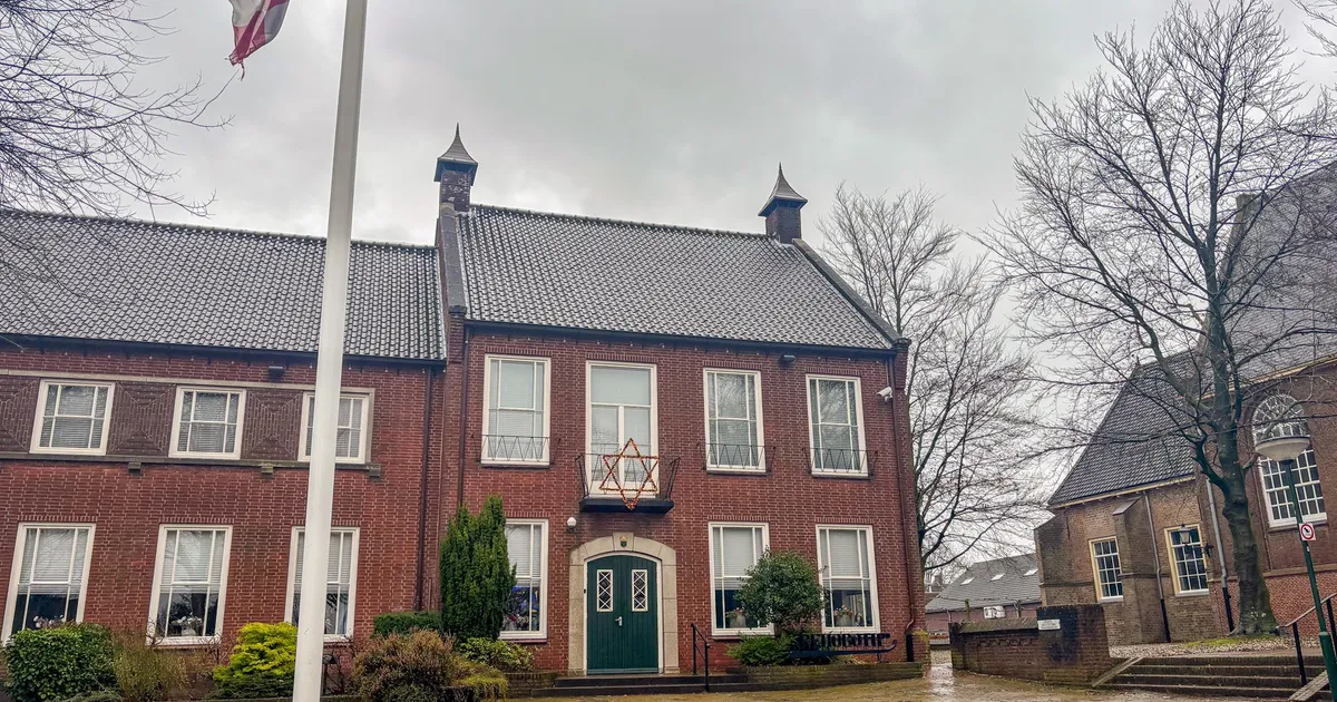 Oorlogsmuseum Altena richt expositie in: Collectie tijdelijk in Wijk en Aalburg ondergebracht