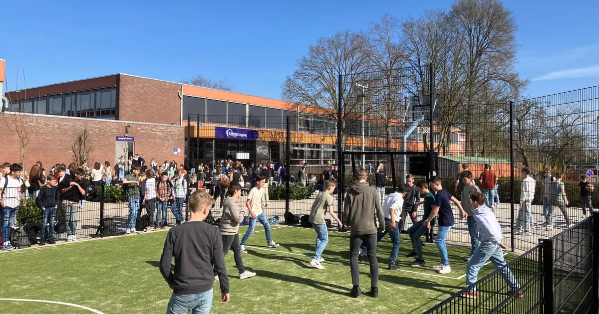 Altena College in Sleeuwijk opent nieuw Beweegplein