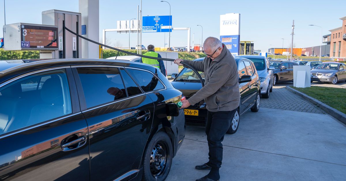 Accijnzen op brandstof stijgen per 1 januari: benzine bijna 6 cent duurder