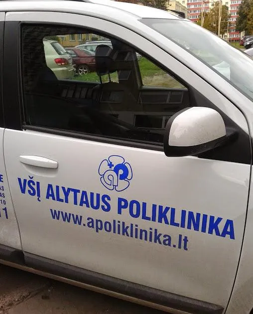 Kas turi mokėti už medikų apsaugos priemones – jų darbdaviai ar pacientai?
