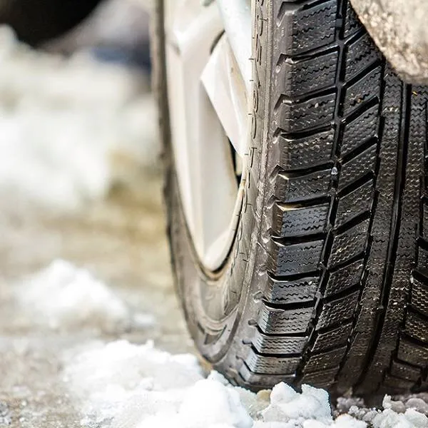 Universalios padangos: ar jos tinka jūsų automobiliui?