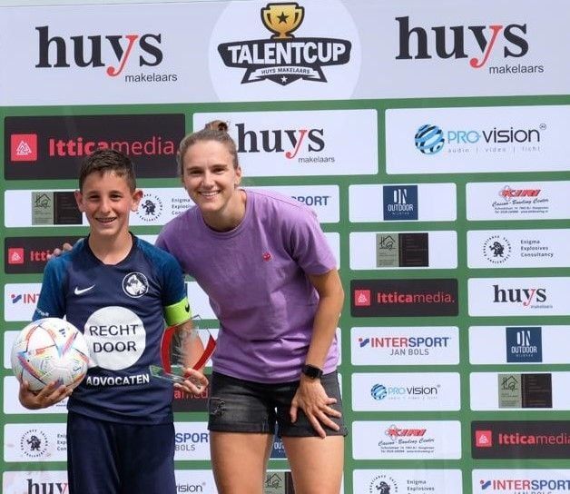 Voetbaltalenten van SML Arnhem U12 aanwezig op internationale ...