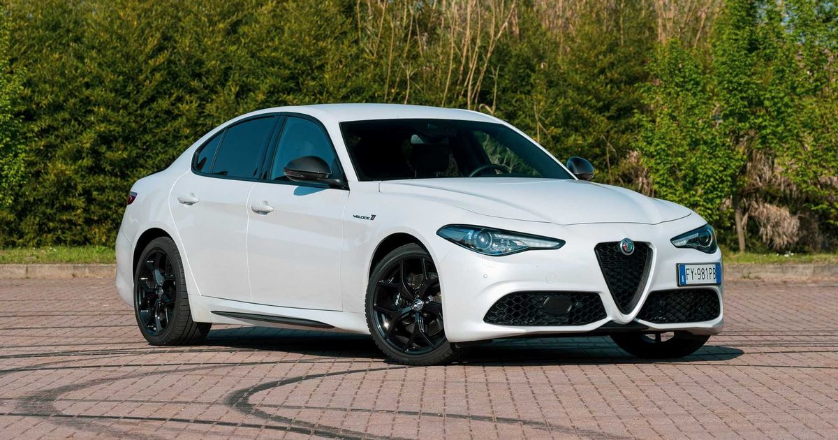 Alfa Romeo Giulia Veloce Ti Diesel 2021: prova, interni, motore e prezzo