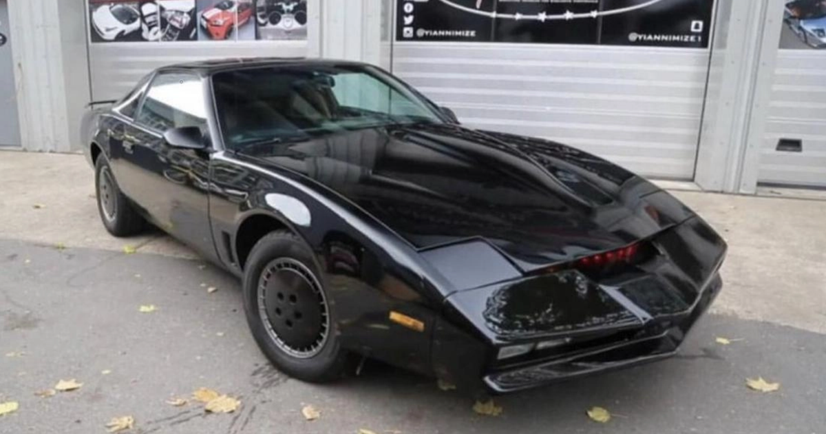 E' Kitt o una Ferrari? Un milione per quella originale