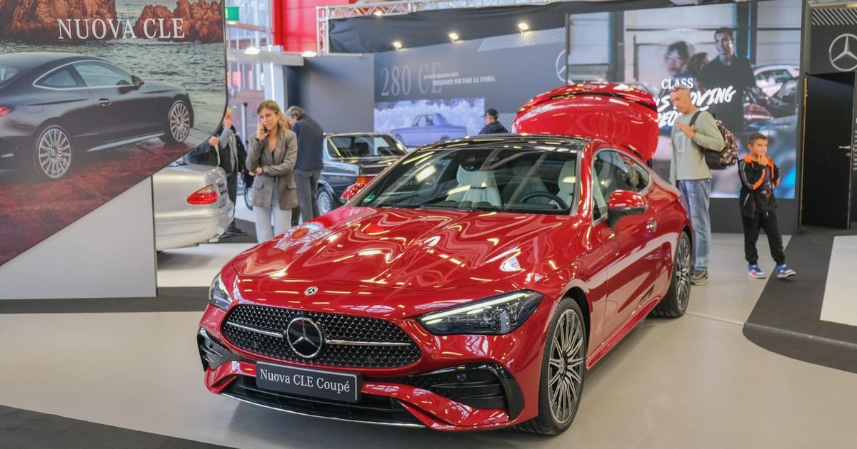 Mercedes ad Auto e Moto d'Epoca omaggia le coupé e presenta CLE
