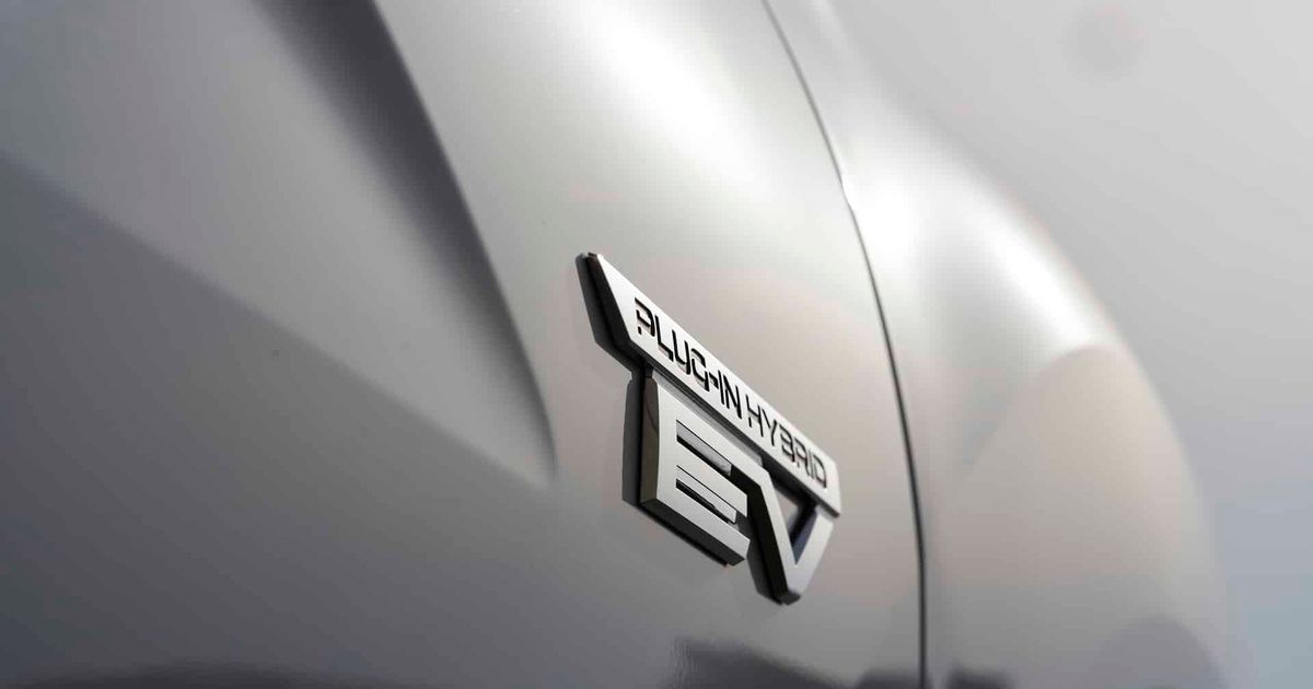 Ibride plug-in come auto aziendali: perché ha senso nel 2025