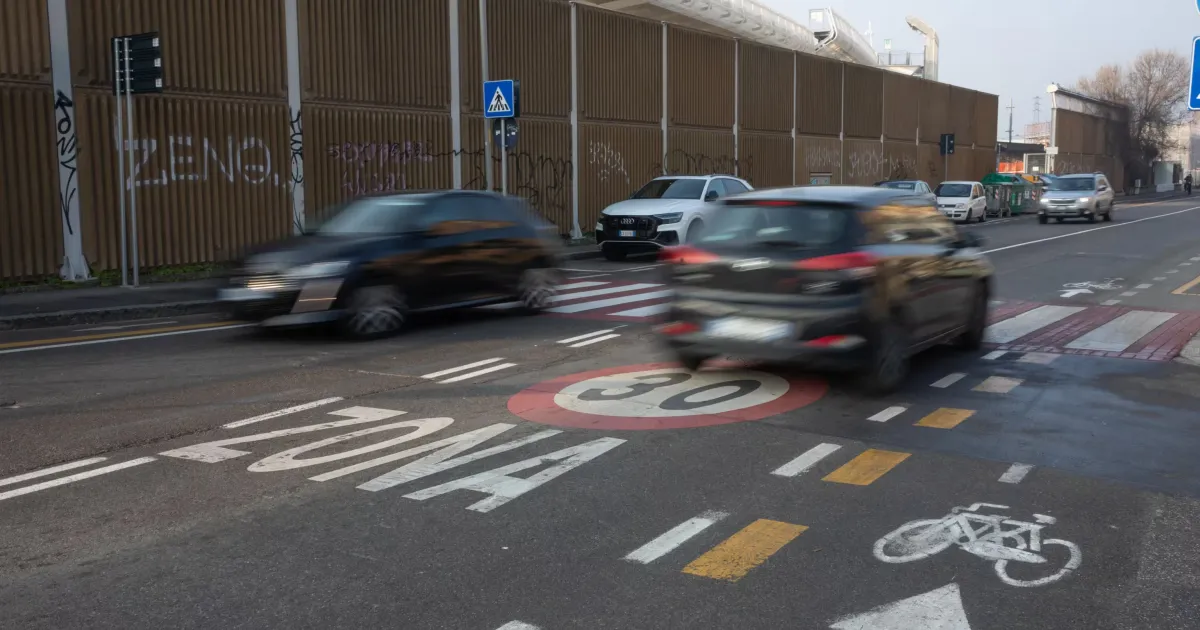 Bologna zona 30, c'è chi la difende: "è il futuro delle grandi città"