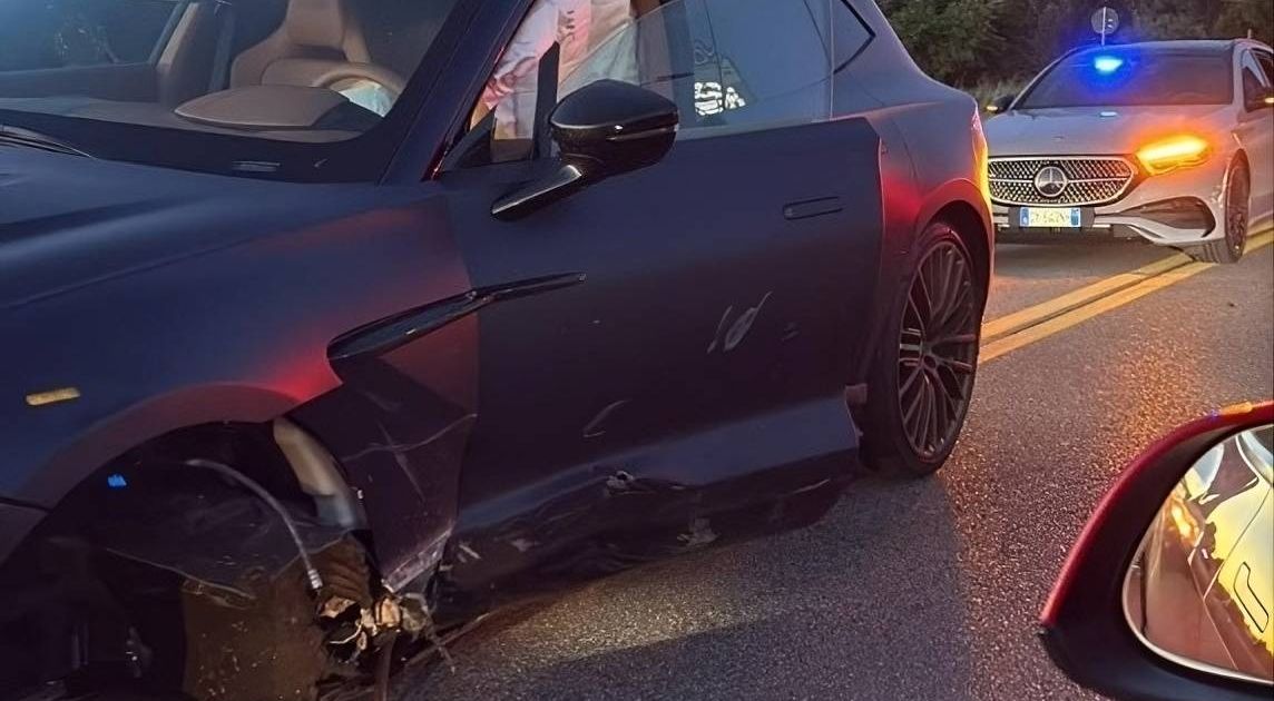 Qual è l'auto da quasi 300.000 euro con cui ha avuto l'incidente ...
