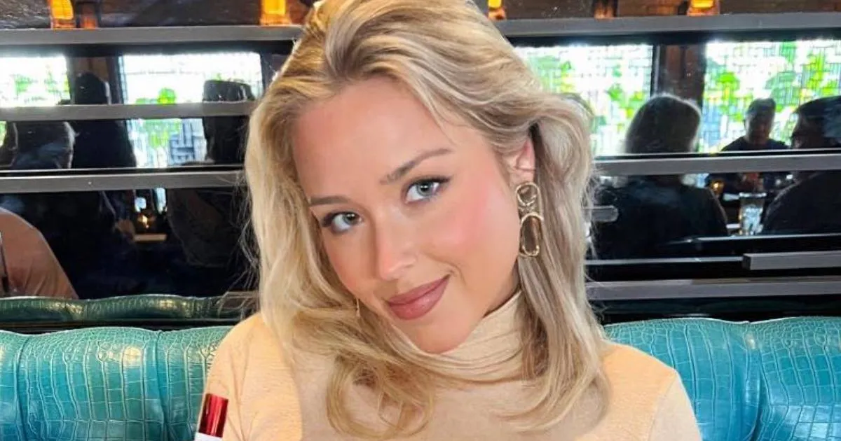 Echte Meisjes deelneemster Beate blijkt nogal gewaagde plaatjes online ...