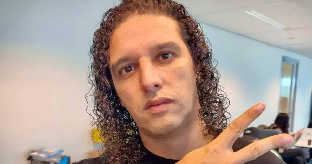 Vrouw komt Ali B tegen op straat in Nederland "Jij zat toch vast?" (Video)