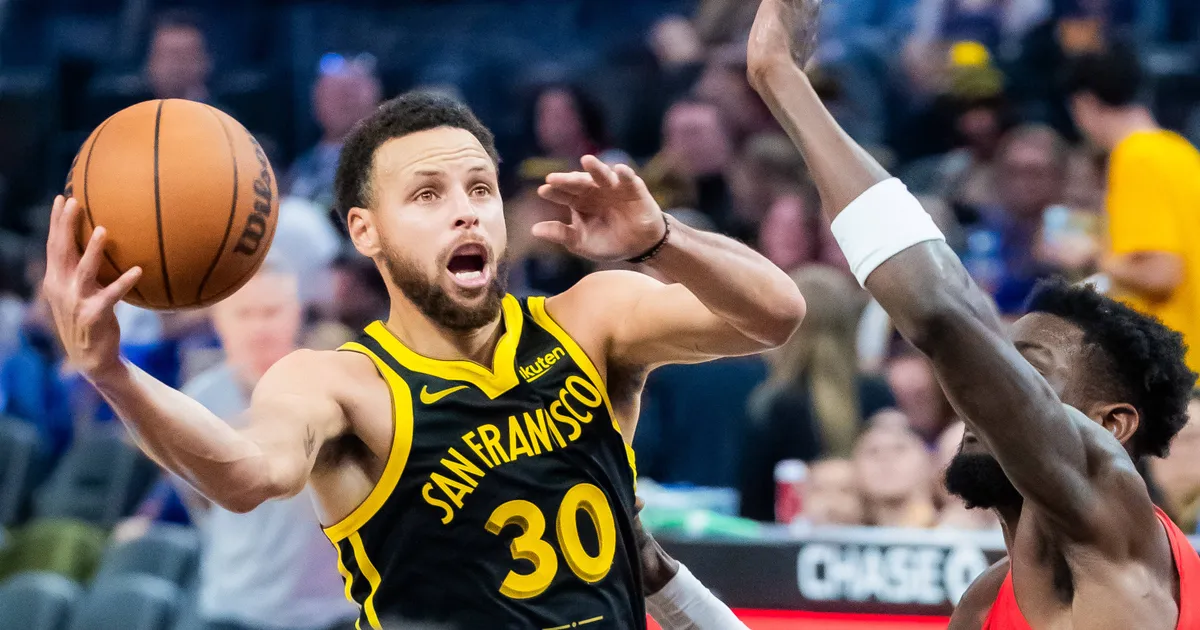 Stephen Curry obliterates the Toronto Raptors: Leads Golden State ...