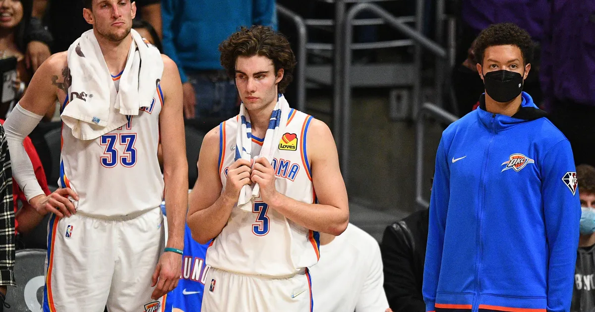 Oklahoma City Thunder celebrate as Mark Daigneault becomes the new NBA ...