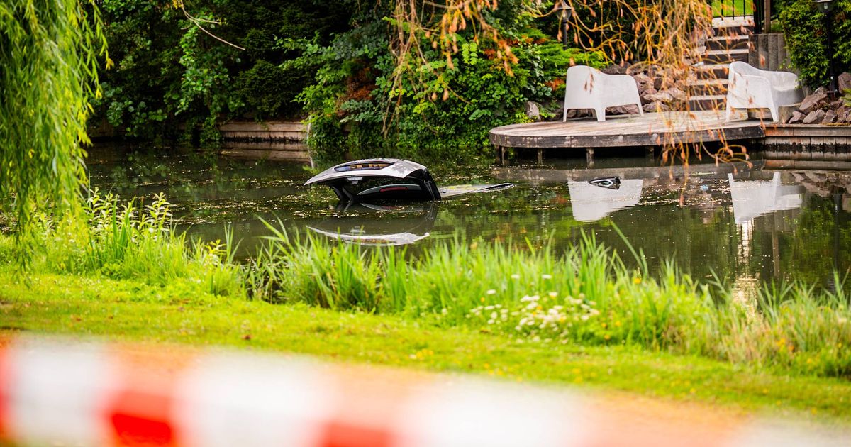 Voertuig te water aan Valerianuslaan in Beuningen: grootschalige inzet ...