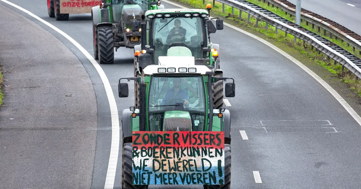 Boeren slaken noodkreet: 200 boeren met trekkers van Beverwijk naar ...