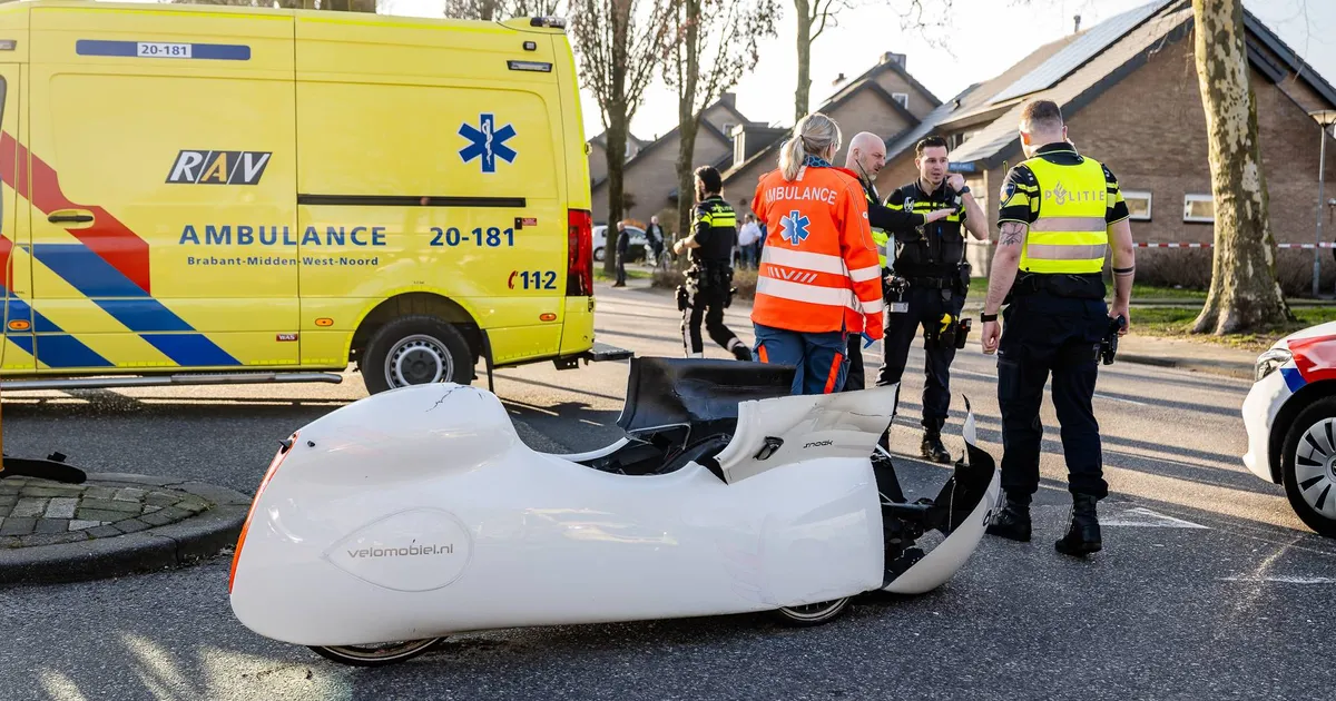 Bestuurder van ligfiets zwaargewond na aanrijding in Goirle