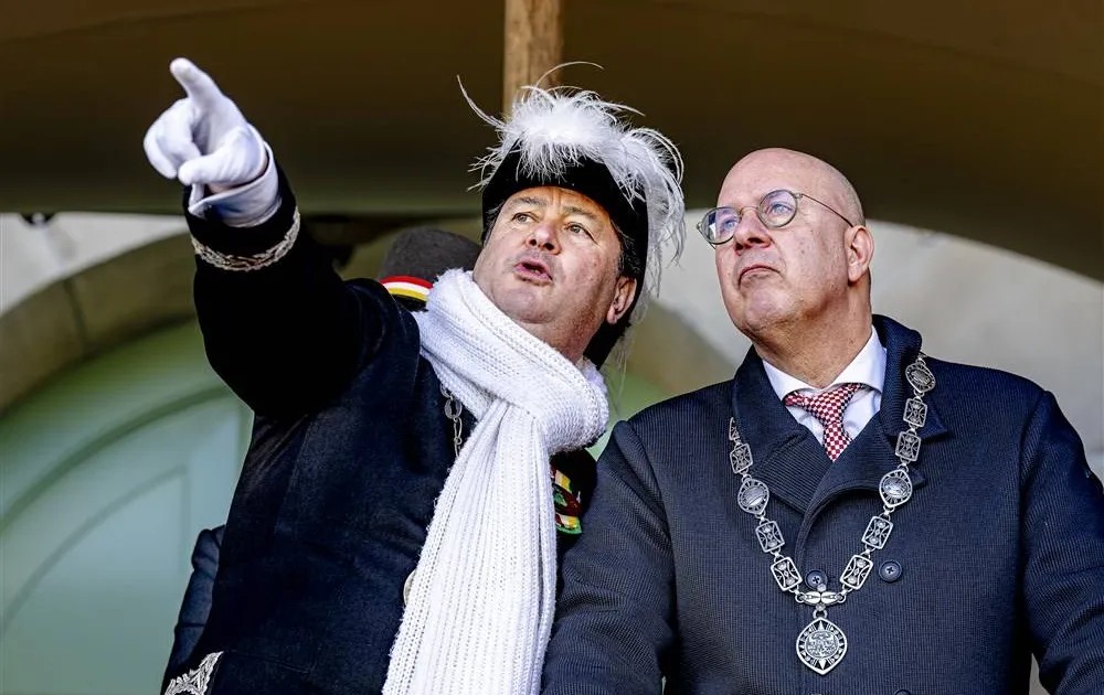 Oeteldonk zoekt nieuwe Peer voor 2027: Roger Schouten neemt afscheid