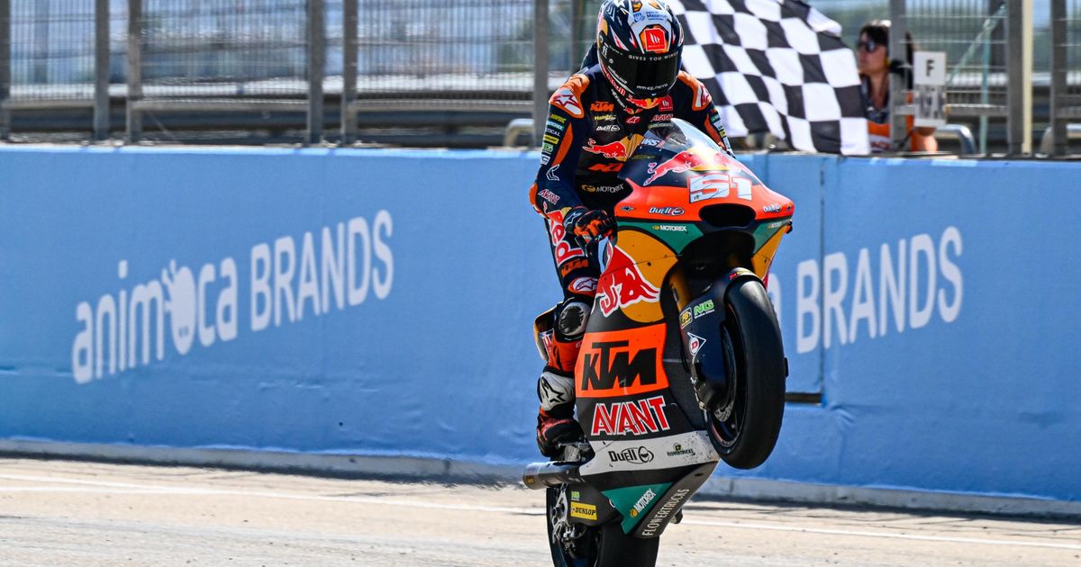 Pedro Acosta, il ritorno del fenomeno: ora diventa l'arbitro della Moto2