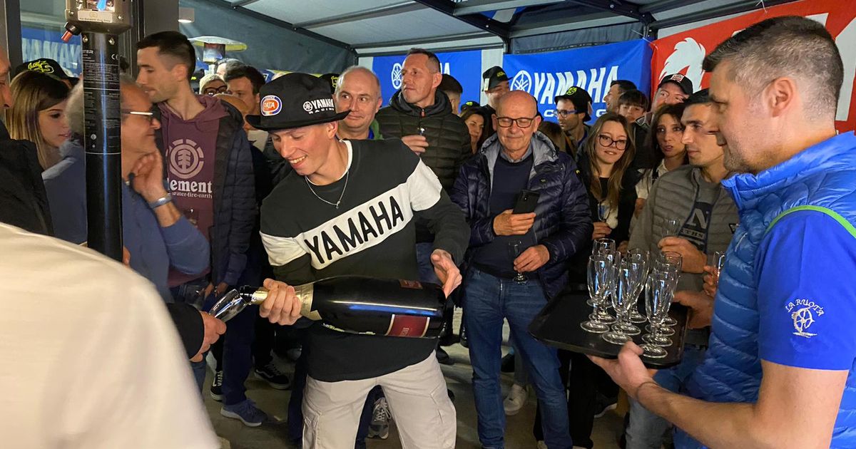 Andrea Locatelli scherza con i fan "Mutande rosse per sentirmi più veloce"